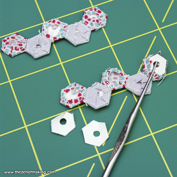 Tutorial: Mini Hexie Necklace