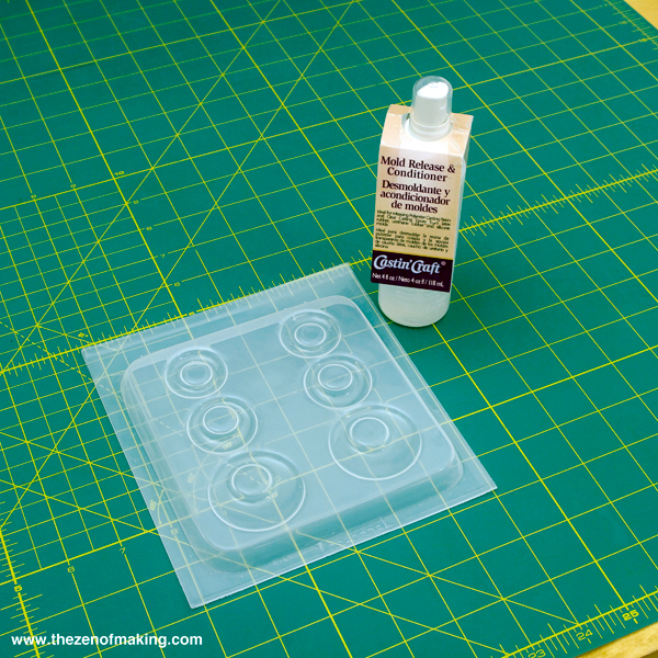 Tutorial: Resin Sewing Thread and Embroidery Floss Pendants