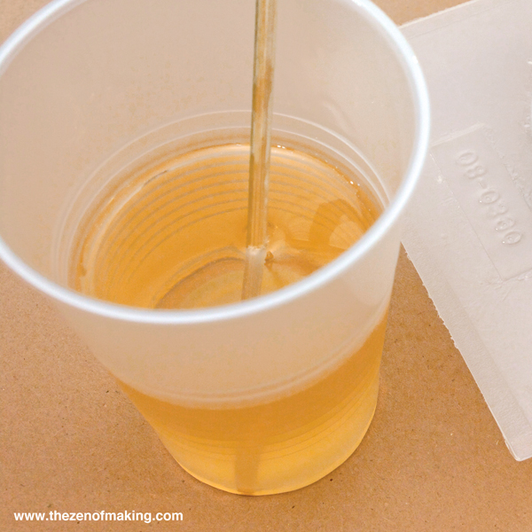 Tutorial: Resin Sewing Thread and Embroidery Floss Pendants