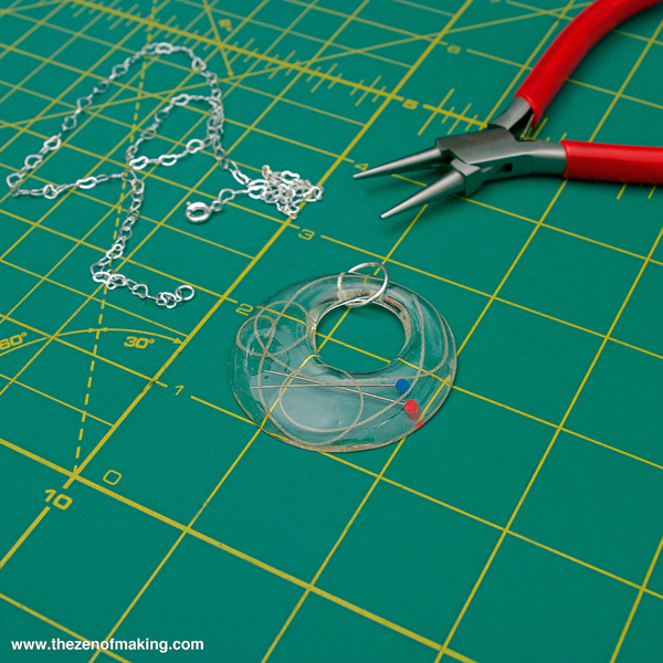 Tutorial: Resin Sewing Thread and Embroidery Floss Pendants