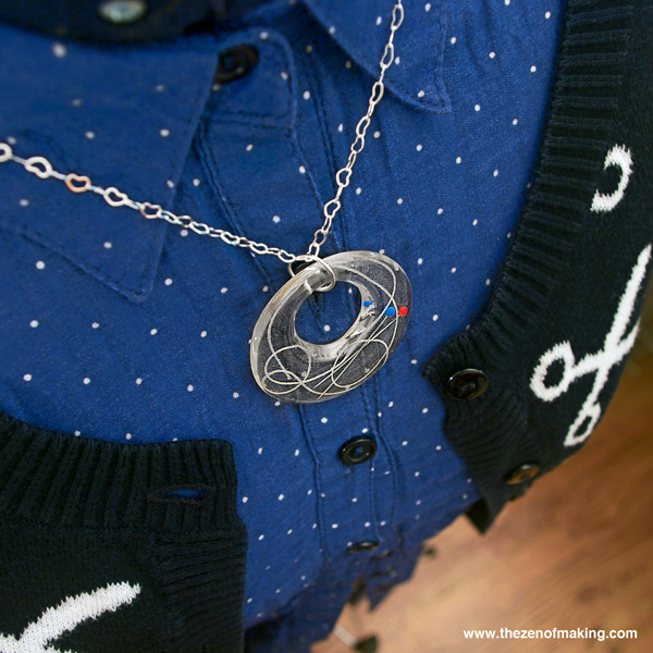 Tutorial: Resin Sewing Thread and Embroidery Floss Pendants