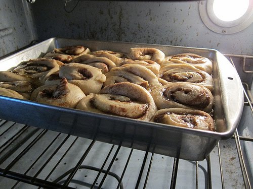 Vegan Cinnamon Rolls for Everyone! | Red-Handled Scissors